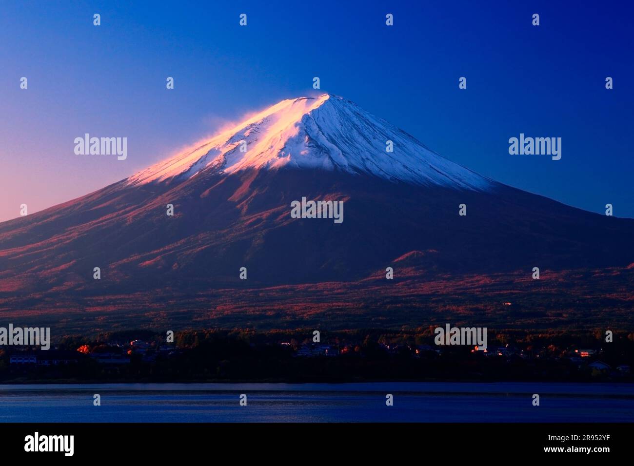 Mt Fuji Sunrise Stock Photo - Alamy
