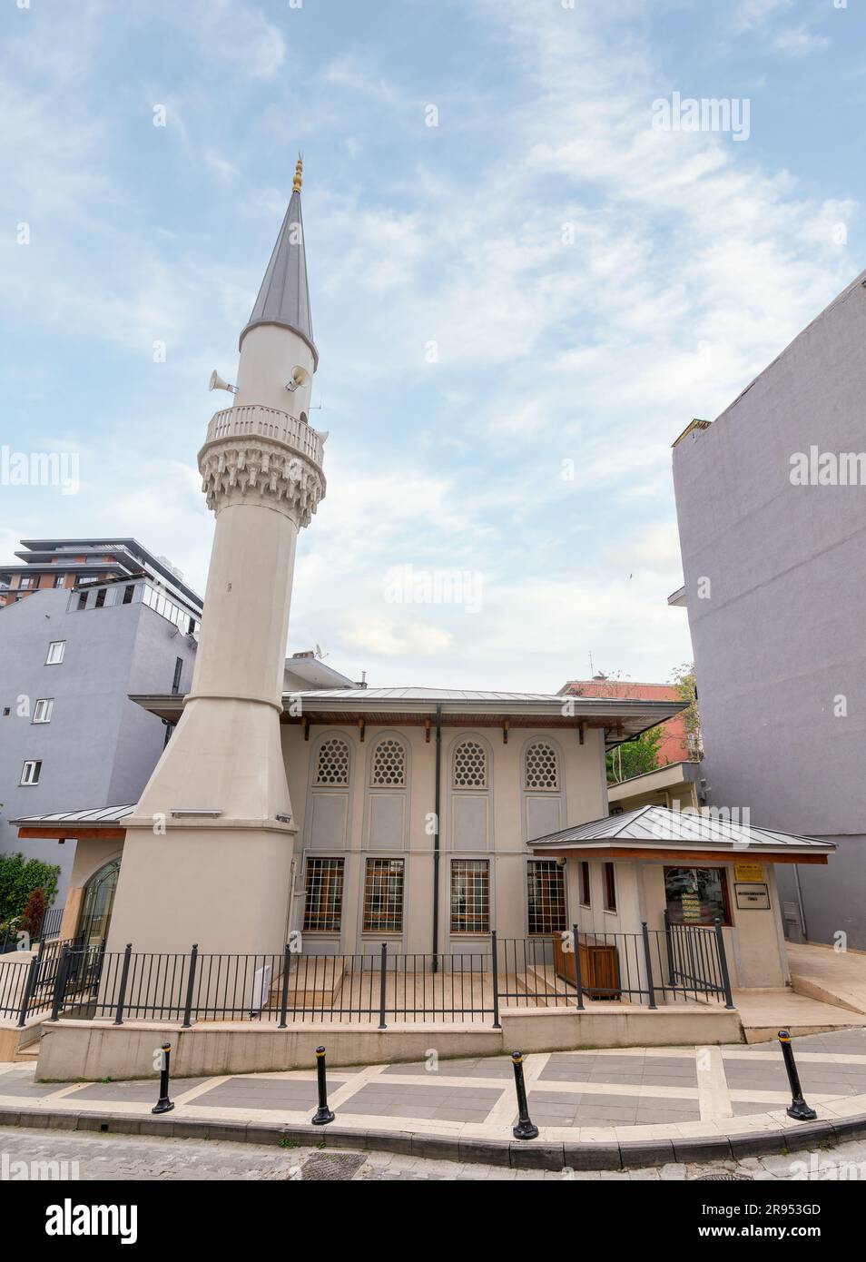 Mustafa kavsar baba camii hi-res stock photography and images - Alamy