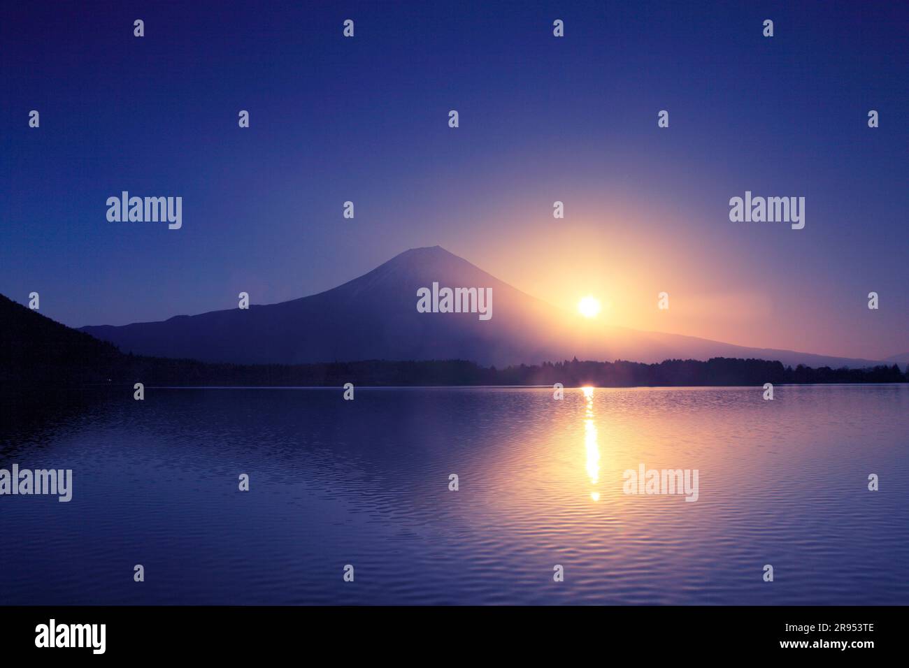 Sunrise at the Mount Fuji Stock Photo - Alamy
