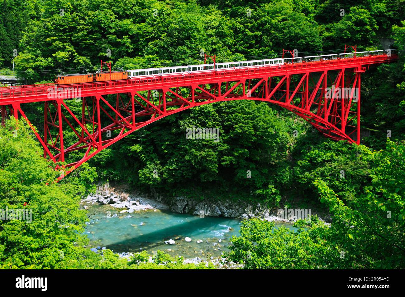 Kurobe Gorge Railway Stock Photo - Alamy