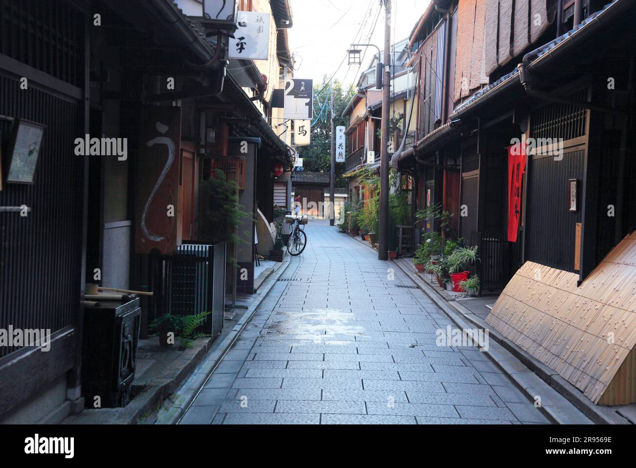 Inuyarai fence hi-res stock photography and images - Alamy