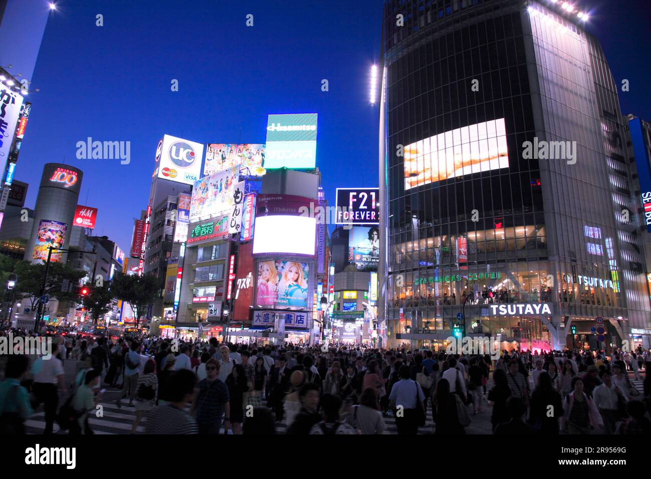 Shibuya scramble crossing Stock Photo - Alamy