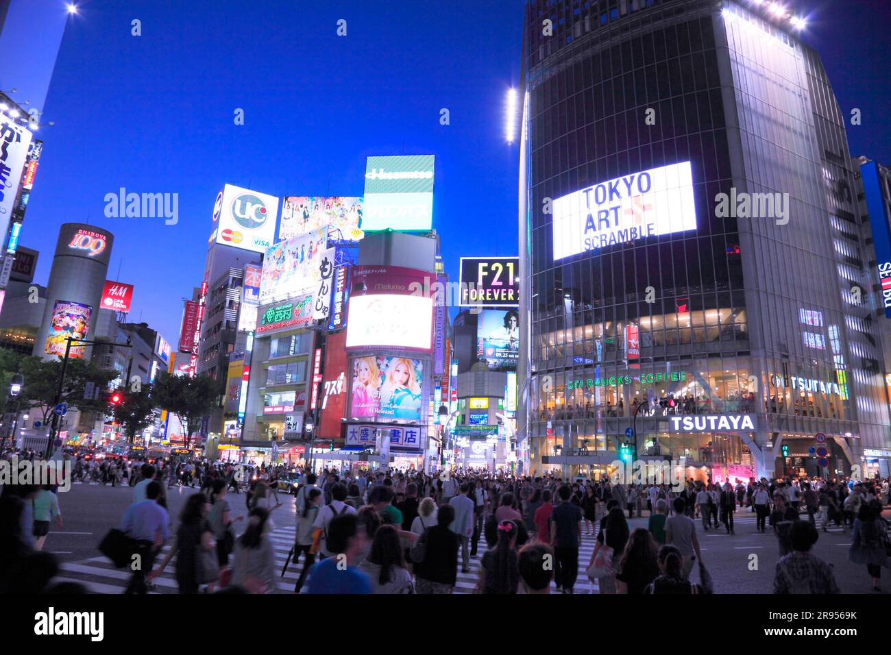 Shibuya scramble crossing Stock Photo - Alamy