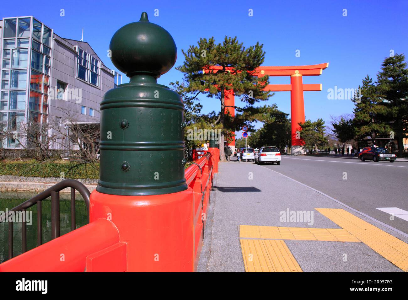 Heian shrine winter hi-res stock photography and images - Alamy