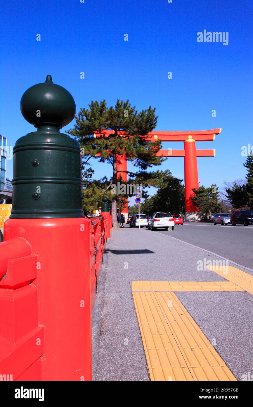 Heian shrine winter hi-res stock photography and images - Alamy