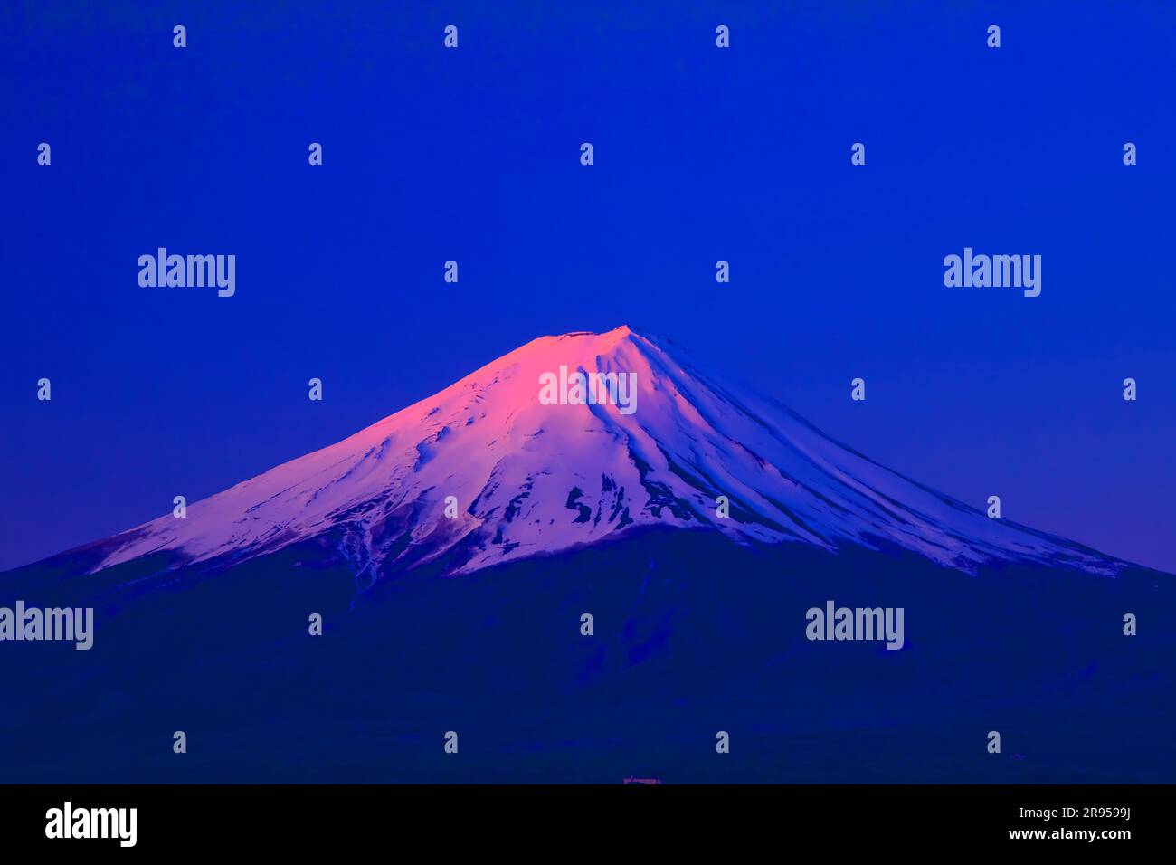 Red fuji hi-res stock photography and images - Alamy