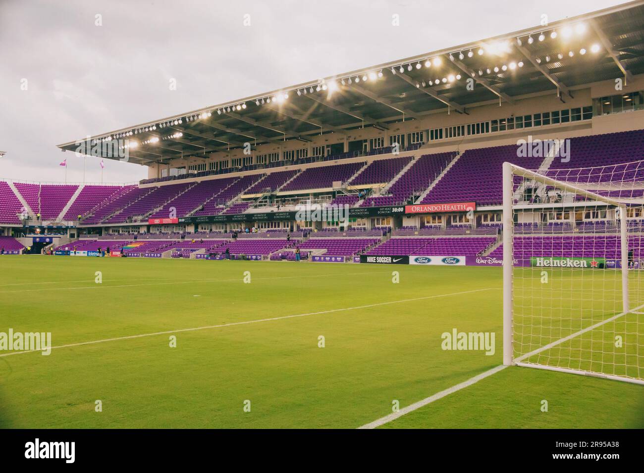 World football stars ronaldo hi-res stock photography and images - Alamy