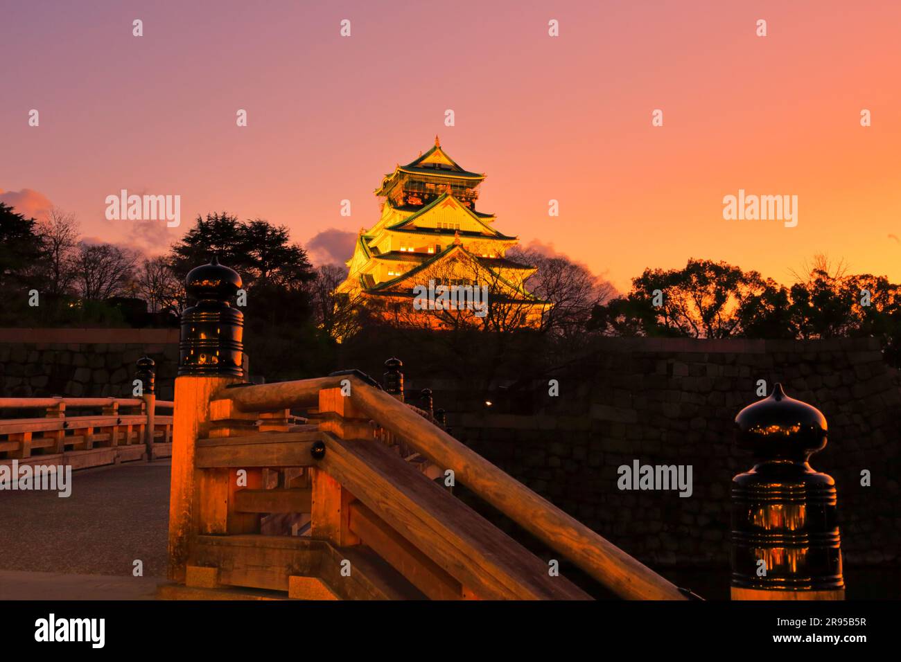 Osaka low bridge hi-res stock photography and images - Alamy