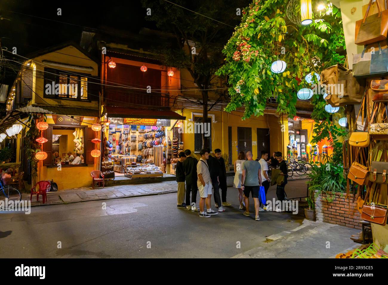 Vietnam night life hi-res stock photography and images - Alamy