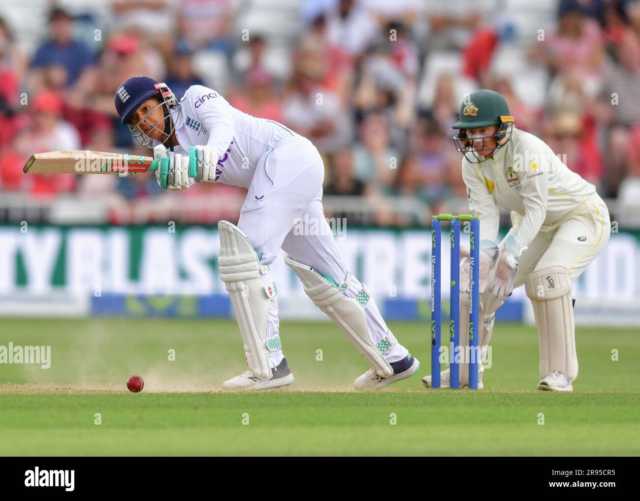 Amy jones england cricket hi-res stock photography and images - Alamy