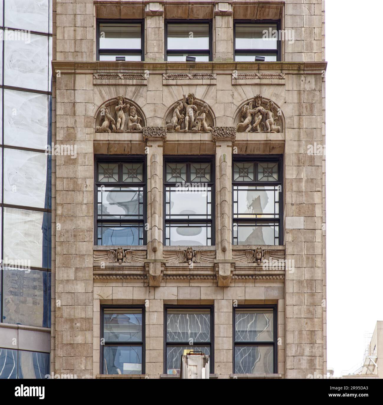 New Amsterdam Theatre, built in 1903 as one of the first Broadway ...