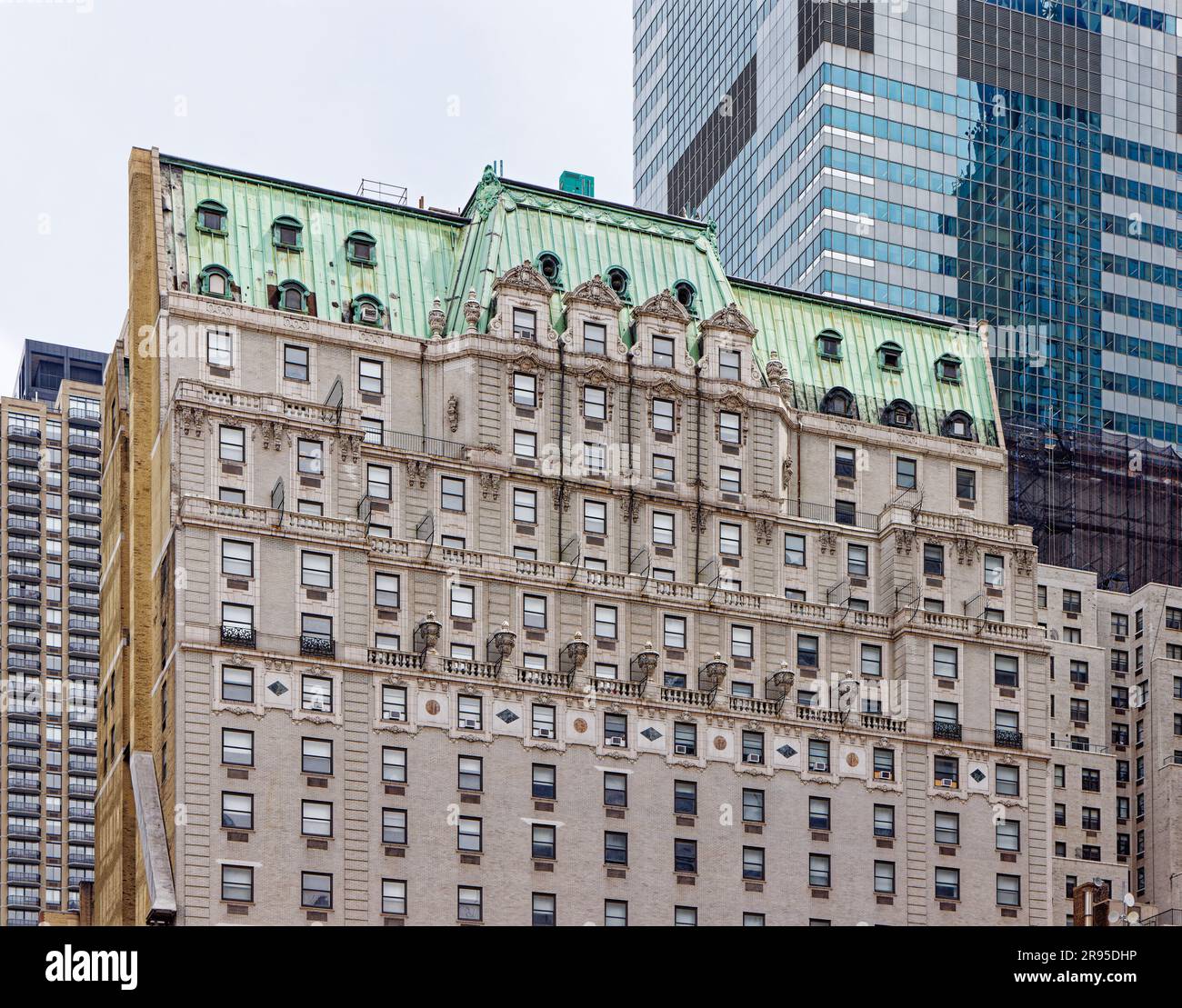 Paramount Hotel Times Square, a NYC landmark, has its 46th Street ...