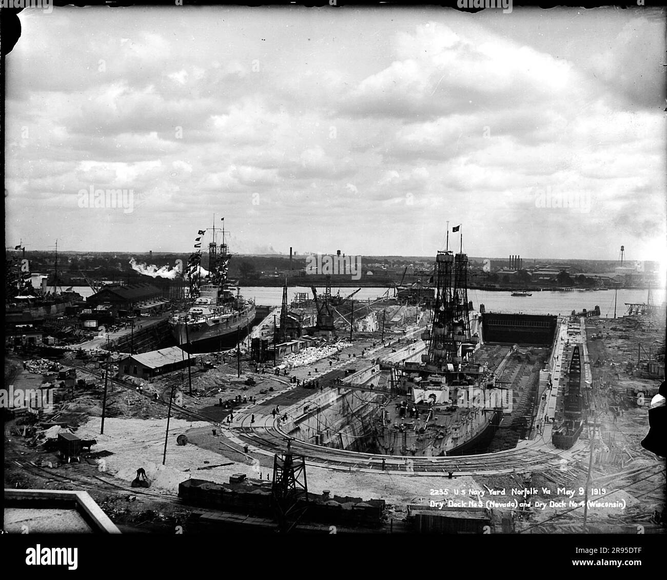 Historic photographs of the Norfolk Naval shipyard located in the Fifth ...