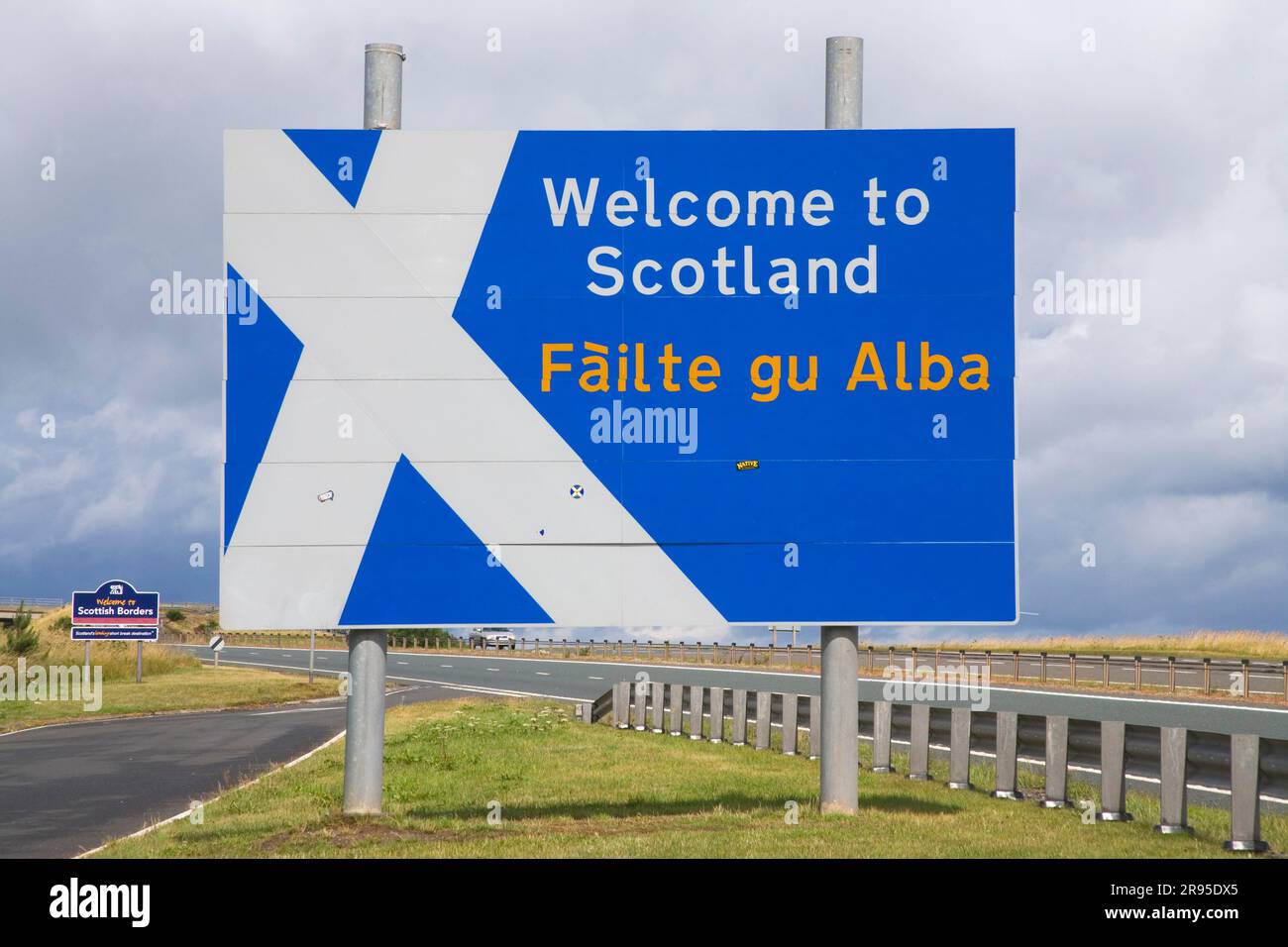 Scotland england border flag hi-res stock photography and images - Alamy