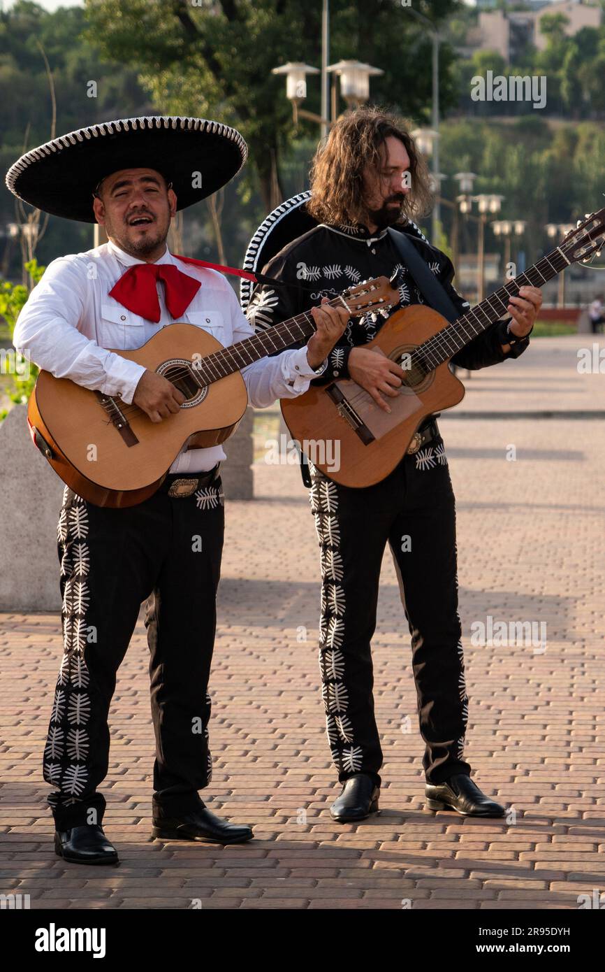 Traditional mexican costume street hi-res stock photography and images ...