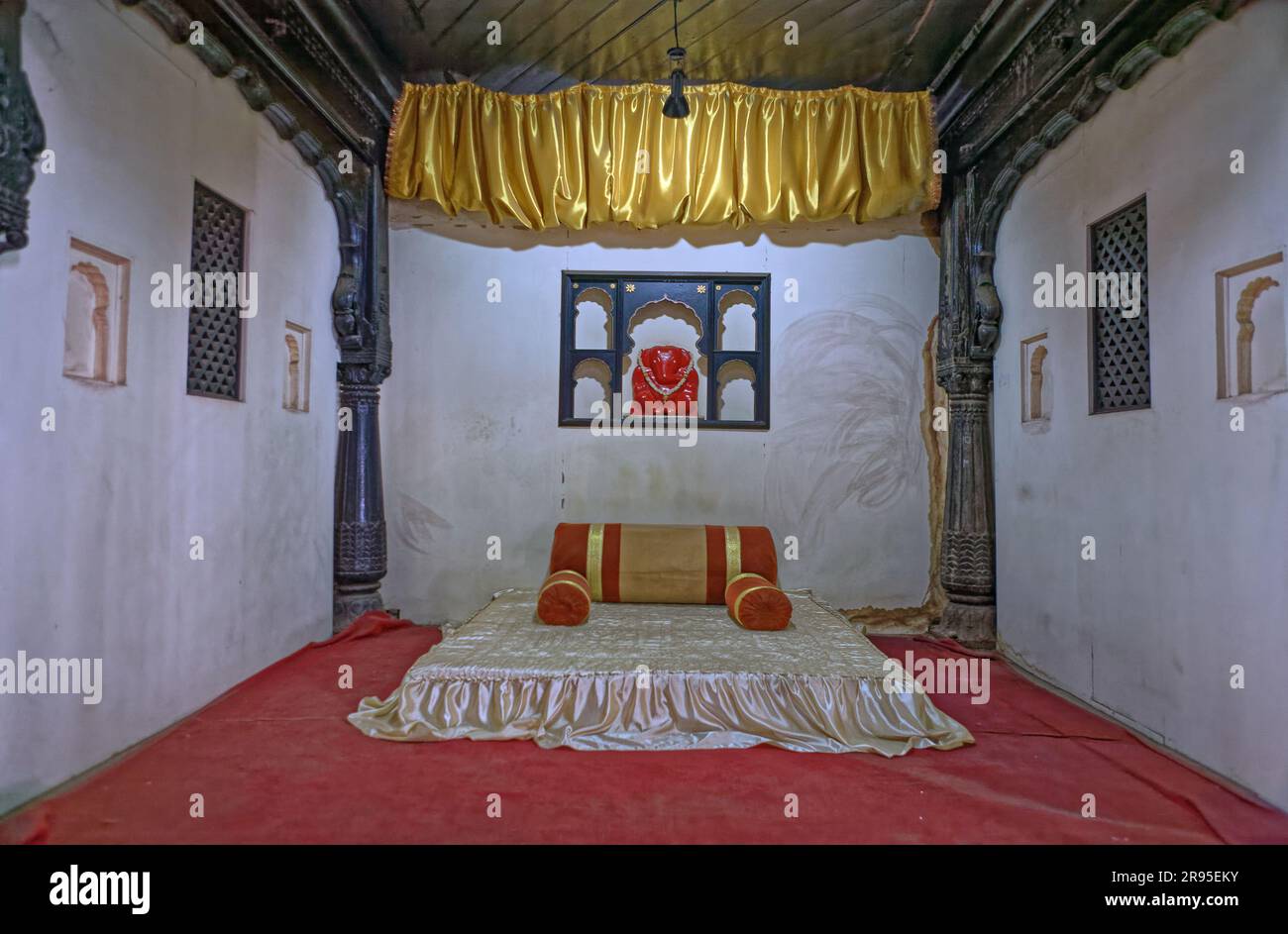 12 24 2006 Vintage Typical interior of Peshwa Style wada Vishrambaug ...