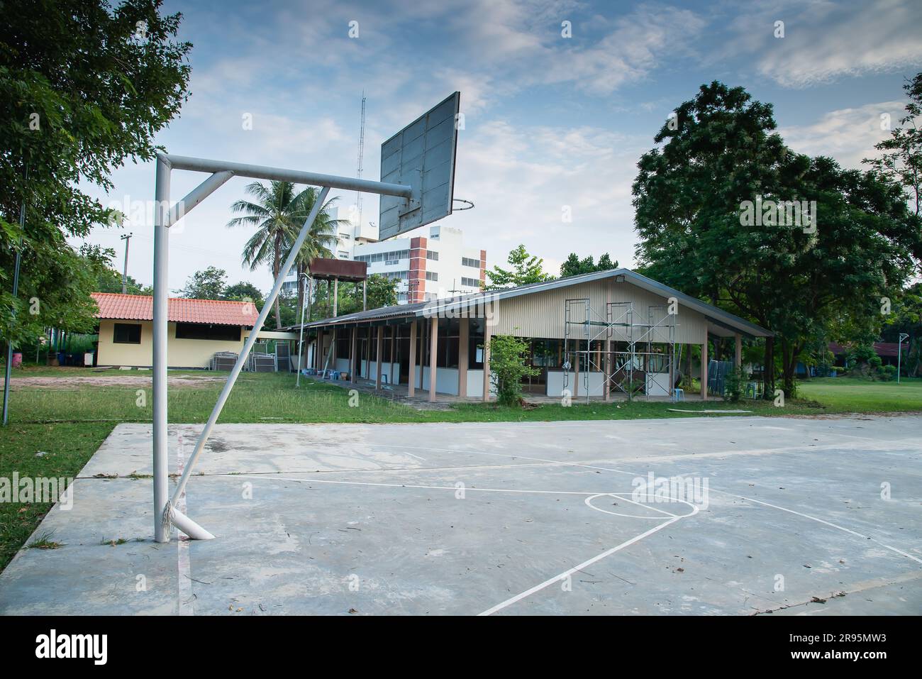 Old basketball court outdoor Stock Photo - Alamy