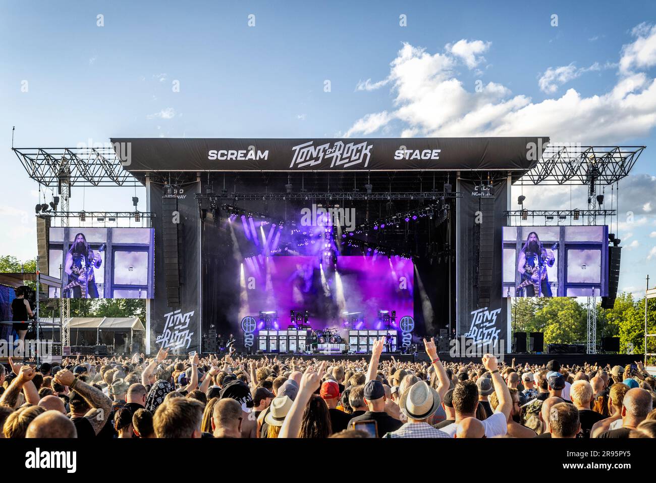 Tonnen fels 2023 -Fotos und -Bildmaterial in hoher Auflösung – Alamy