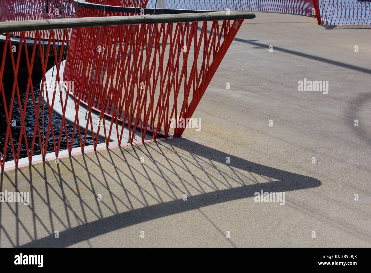 Kopenhagen, Hafen, Kreisbrücke, Cirkelbroen // Copenhagen, Harbour ...