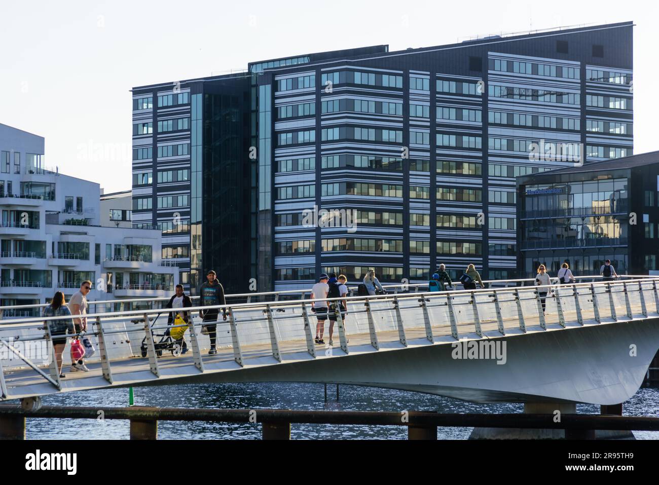 Kopenhagen, Stadtentwicklungsgebiet Südhafen, Bryggebroen, Fahrrad- und ...