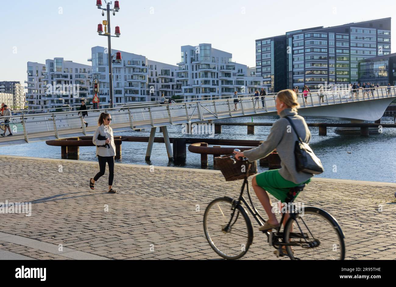 Kopenhagen, Stadtentwicklungsgebiet Südhafen, Bryggebroen, Fahrrad- und ...