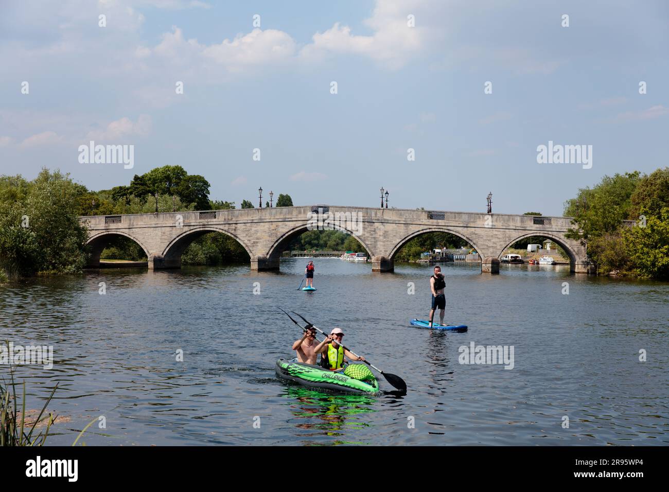 Chertsey Bridge, Chertsey, River Thames, Runnymede Borough Council ...
