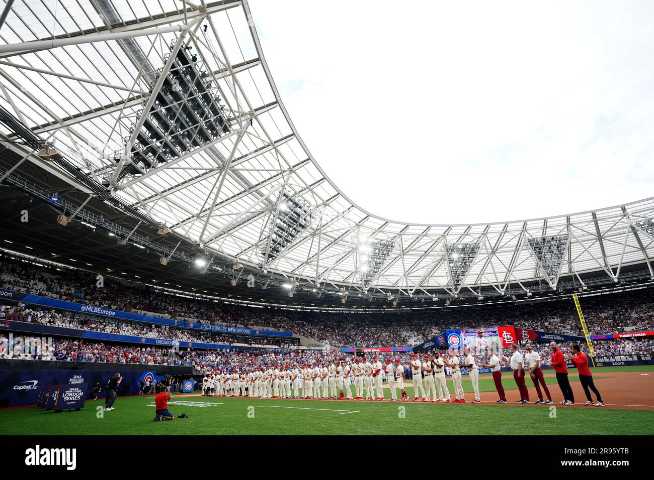 A general view as the teams line up ahead of the MLB London Series ...