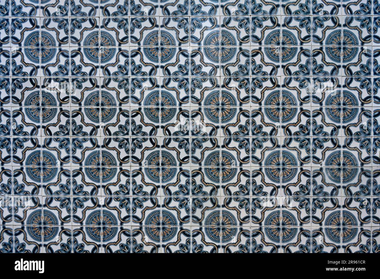 Traditional Portuguese tiles on wall of building Stock Photo - Alamy