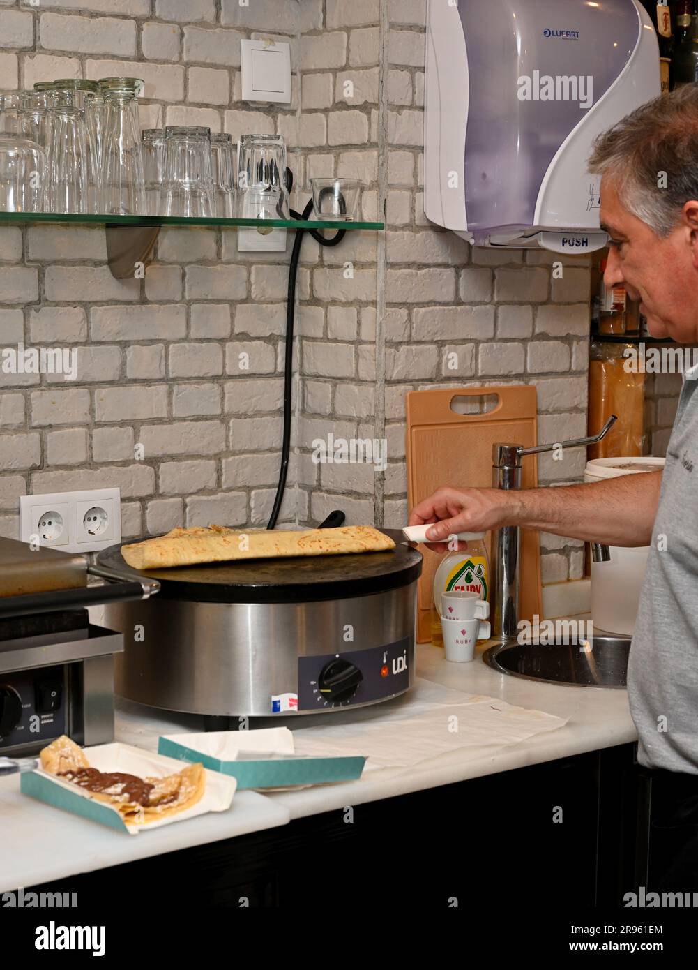 Cooking a “Tripas de Aveiro” a Portuguese Stuffed Crepe regional sweet ...