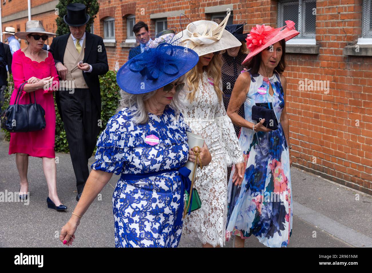 Ascot, UK. 24th June, 2023. Racegoers arrive for the fifth day of Royal ...