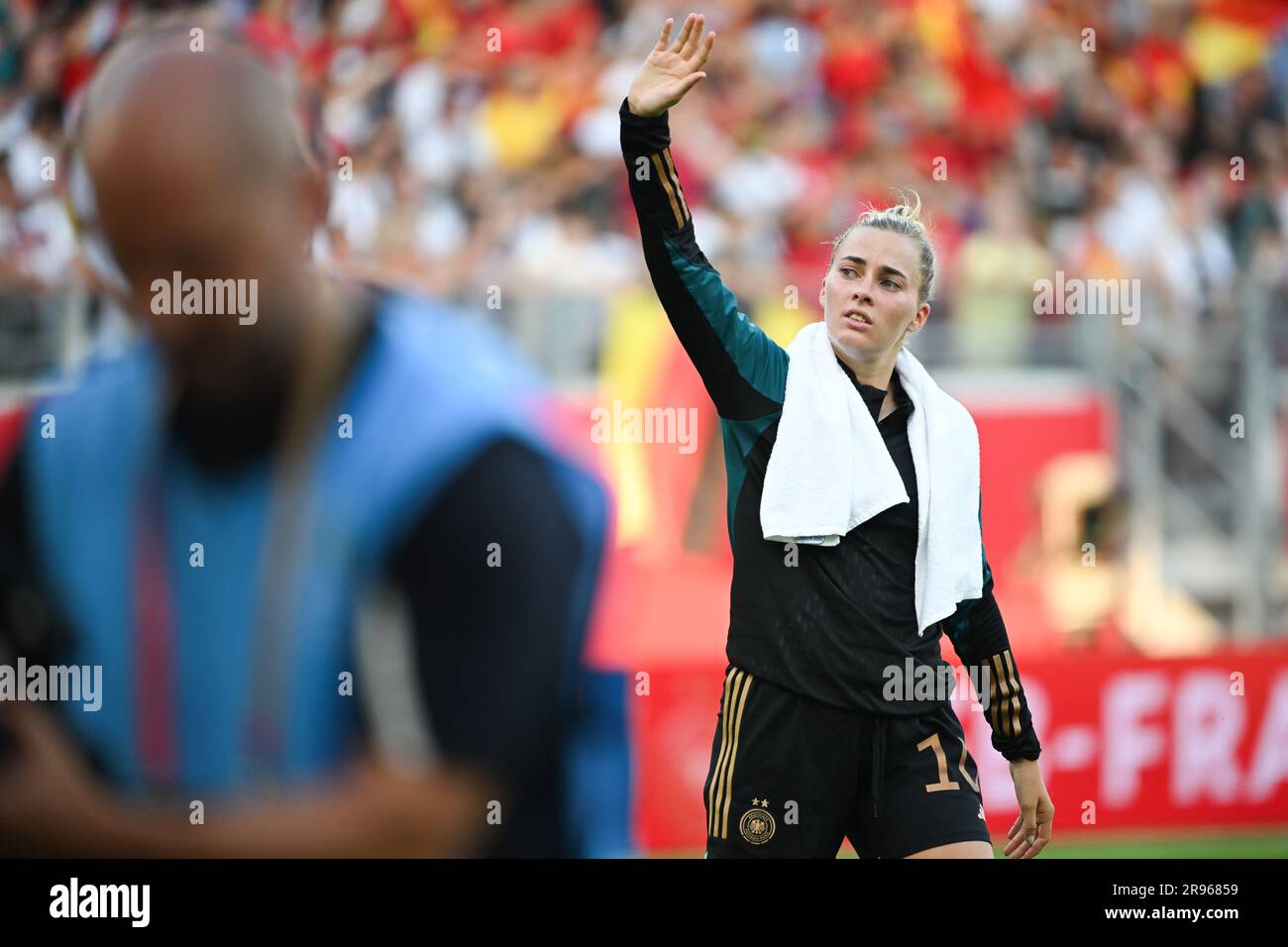 Laura freigang hi-res stock photography and images - Alamy