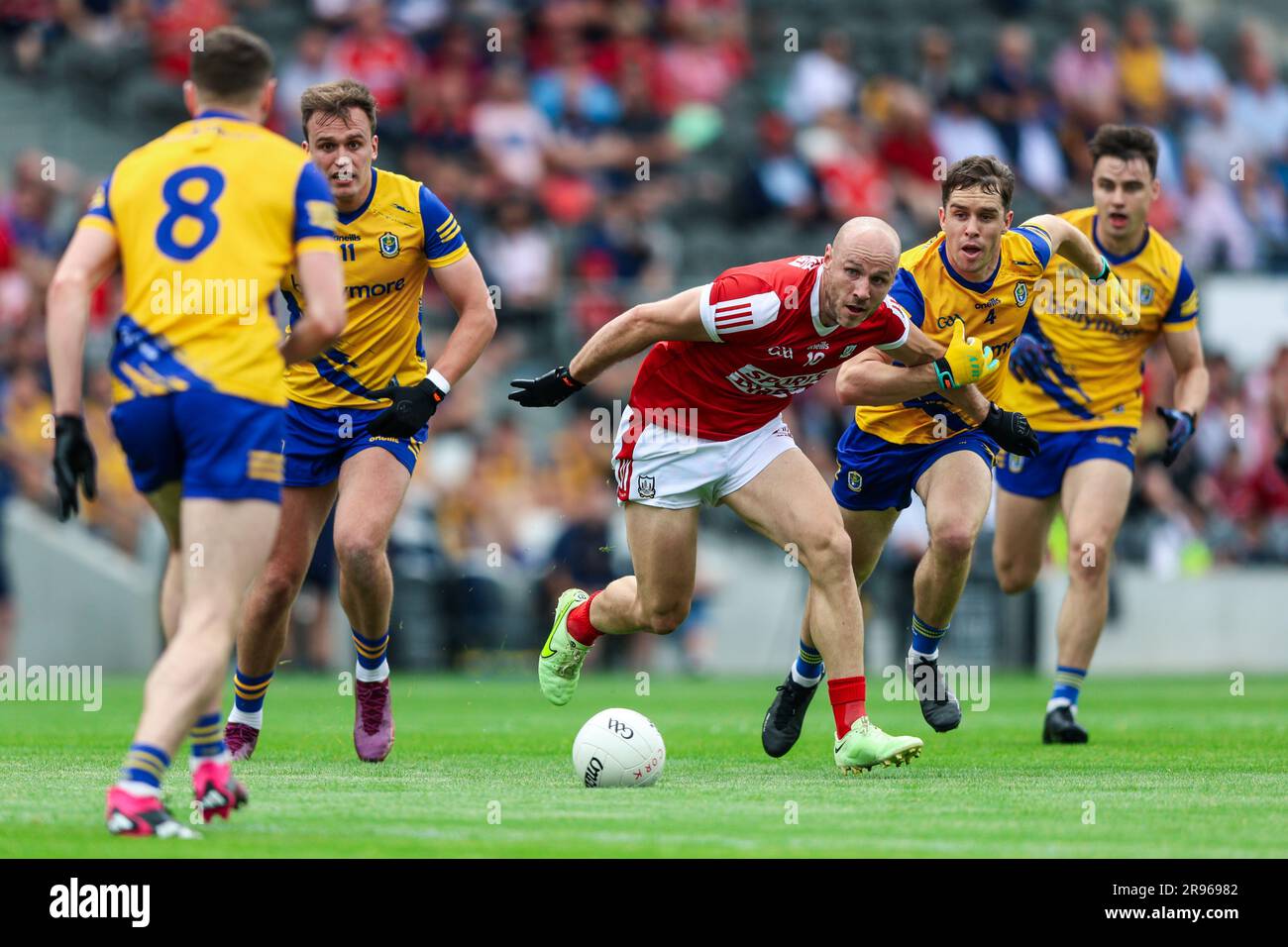 Gaa referee hi-res stock photography and images - Alamy