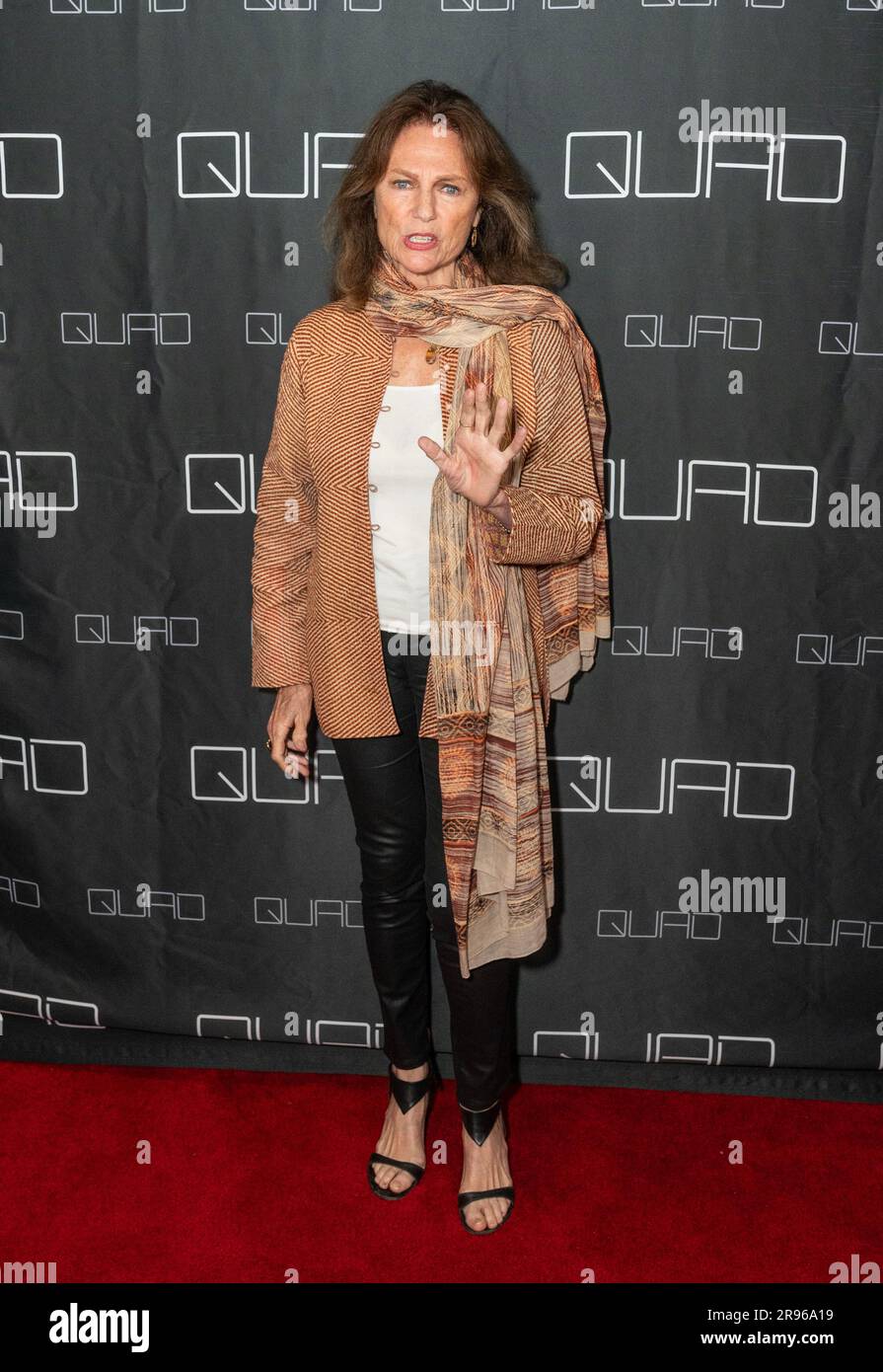 Jacqueline Bisset attends premiere of Loren & Rose at Quaf Cinema in ...