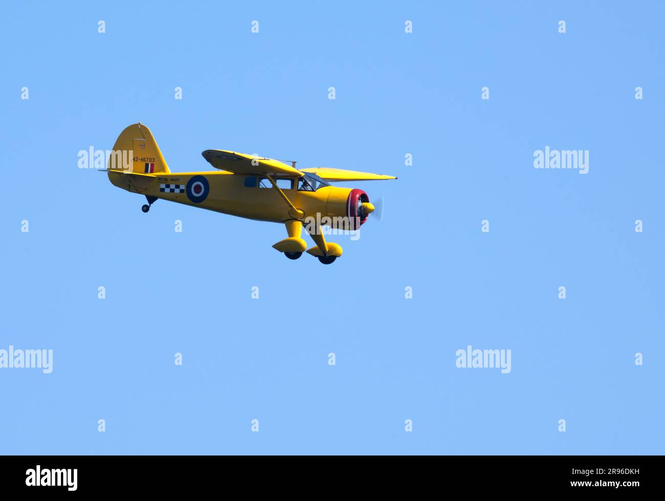 Navy wings hi-res stock photography and images - Alamy
