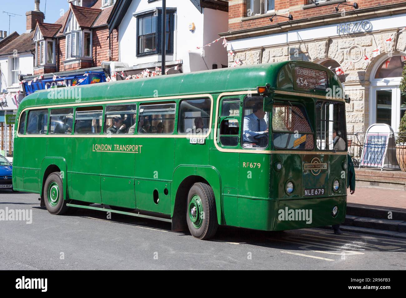 Vintage bus rally hi-res stock photography and images - Alamy