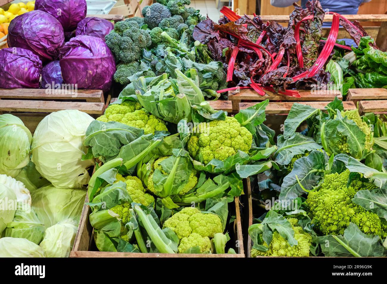 Cabbage and broccoli for sale at a market Stock Photo - Alamy
