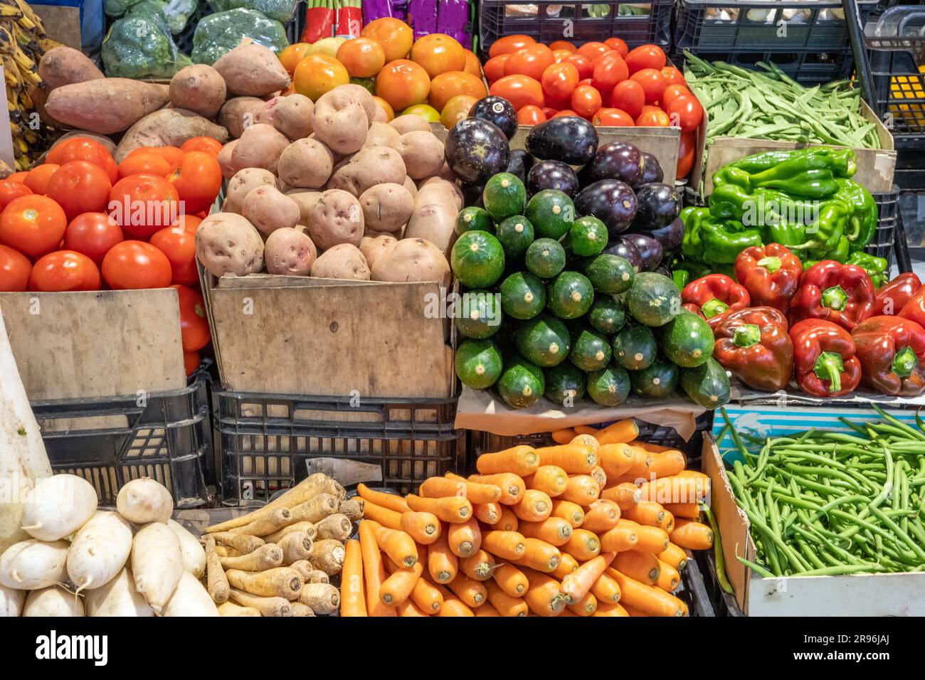 Different types of vegetables for sale at a market Stock Photo - Alamy