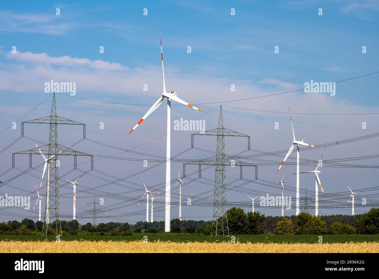 Several power lines hi-res stock photography and images - Alamy