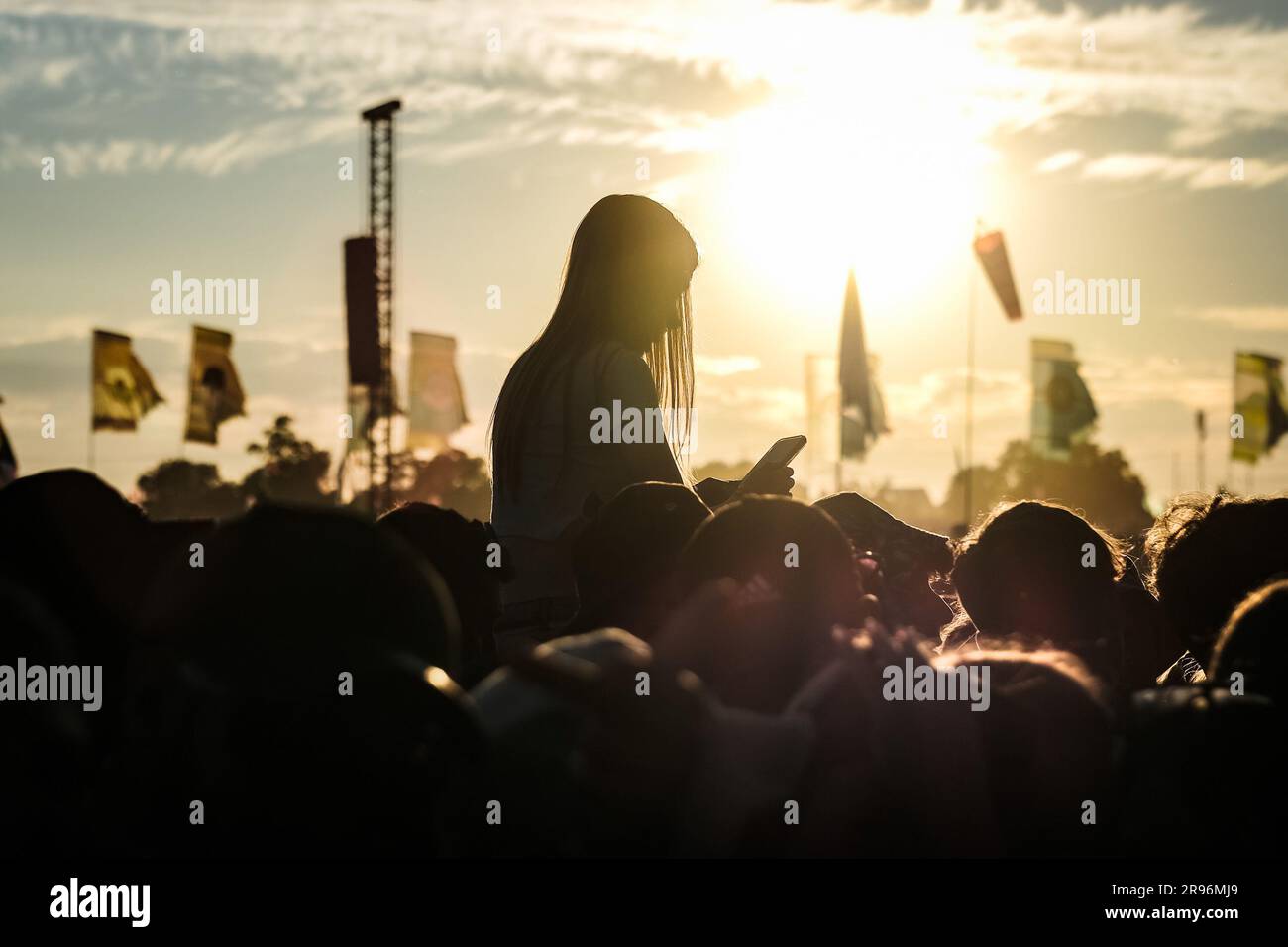 Glastonbury, UK. 24th June, 2023. Atmosphere in the crowd photographed ...
