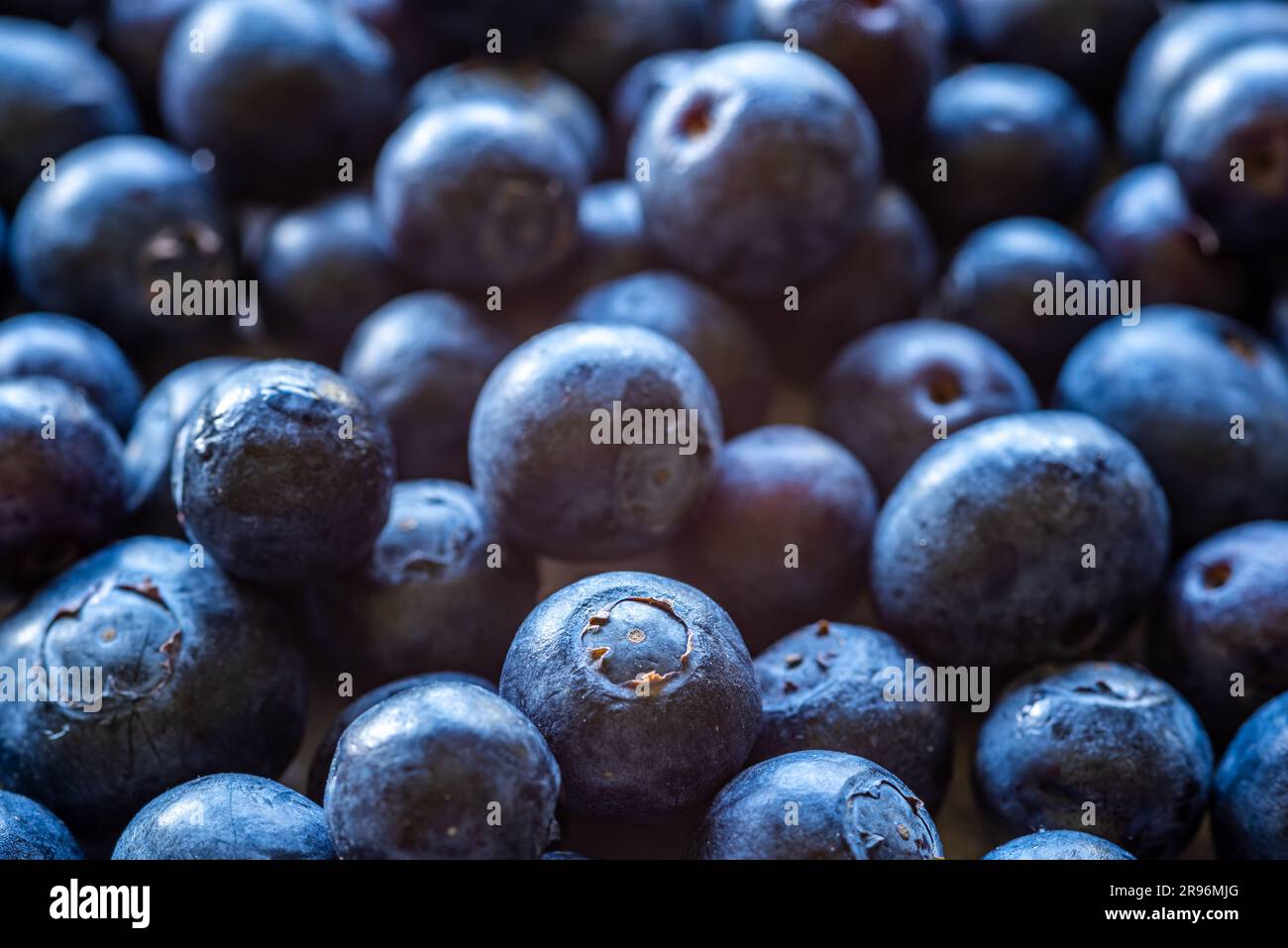 Blueberry bunch hi-res stock photography and images - Alamy
