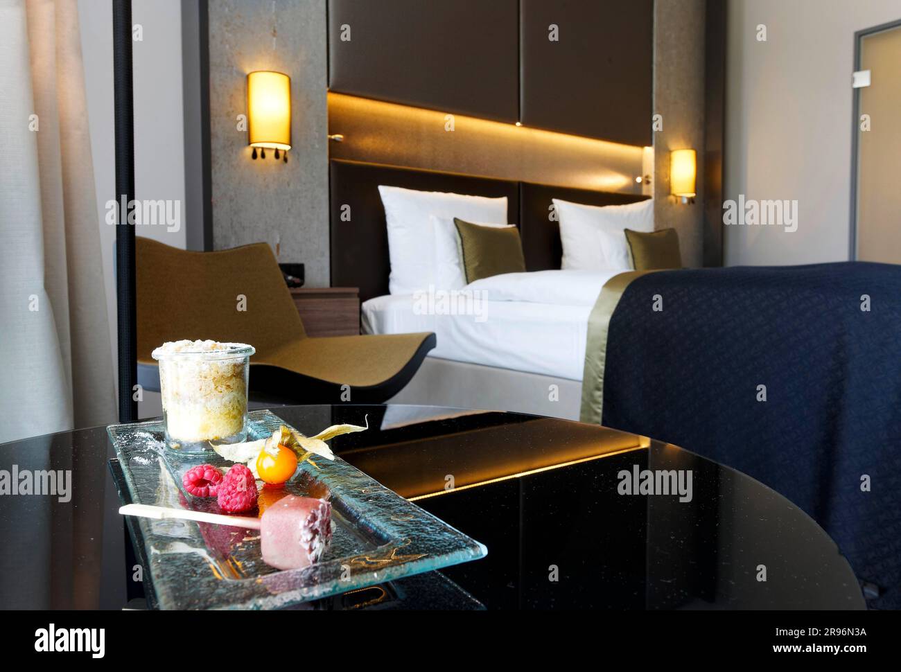 Guest rooms at the Hotel Steigenberger Berlin, Germany Stock Photo - Alamy