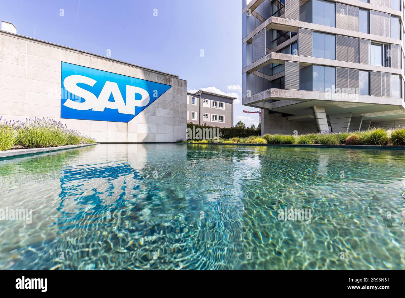 Dax logo hi-res stock photography and images - Alamy