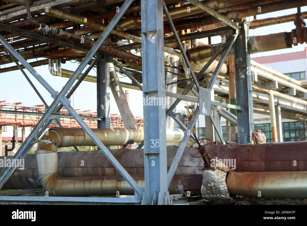 Pipeline estocada, pipes with steam and condensate, reinforcement ...