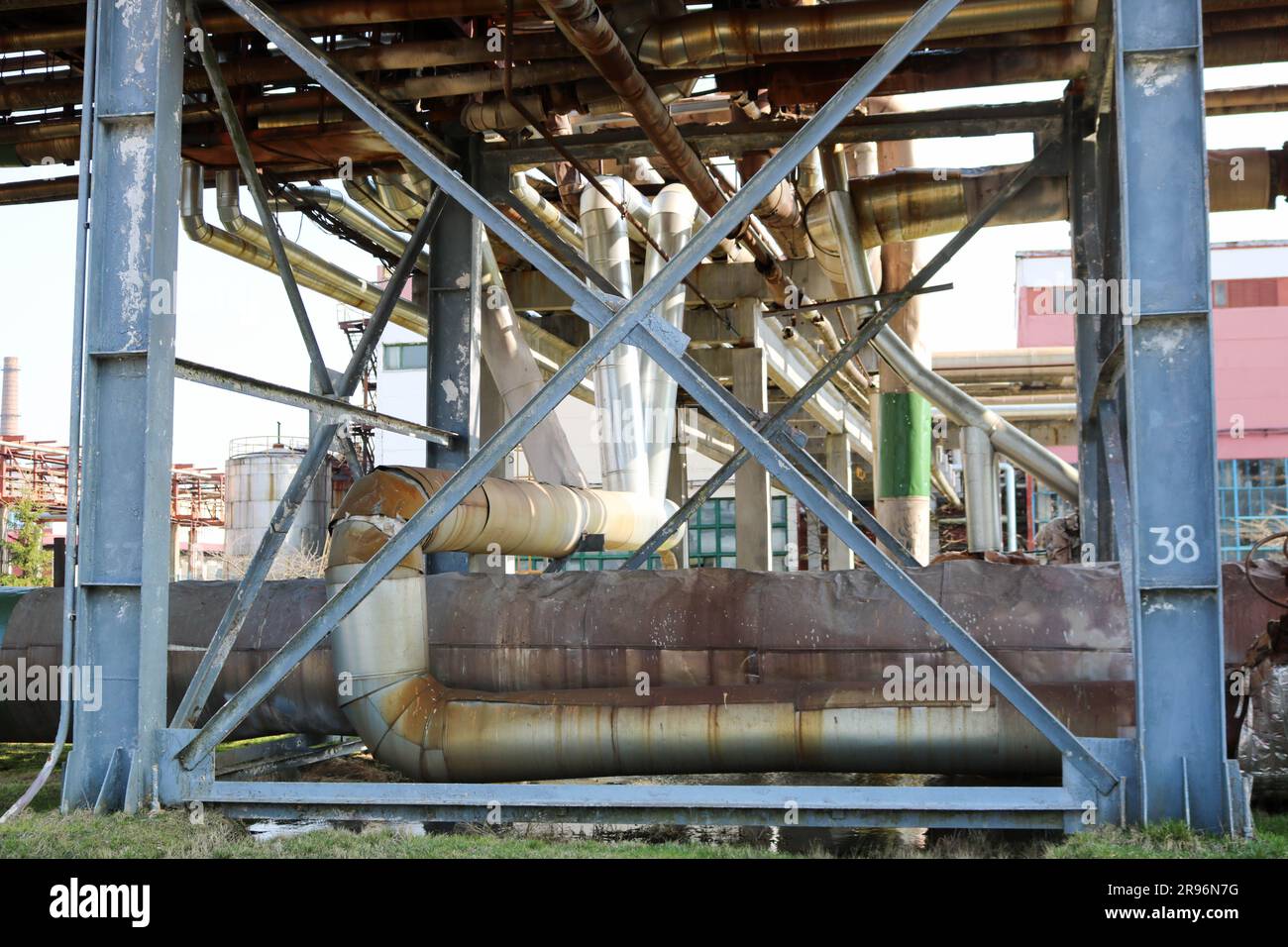 Pipeline estocada, pipes with steam and condensate, pipeline trestle ...