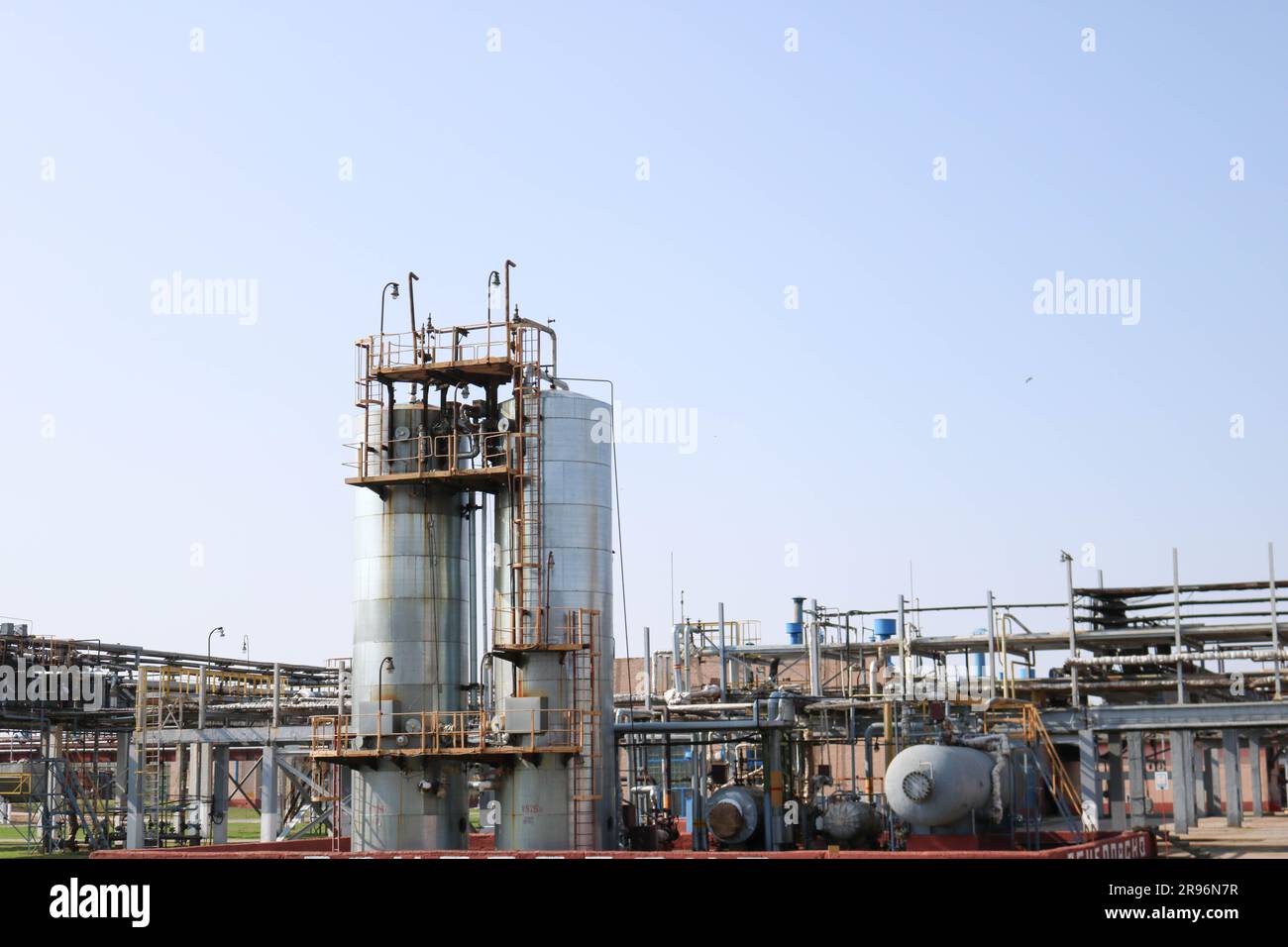 Exchanging valves hi-res stock photography and images - Alamy