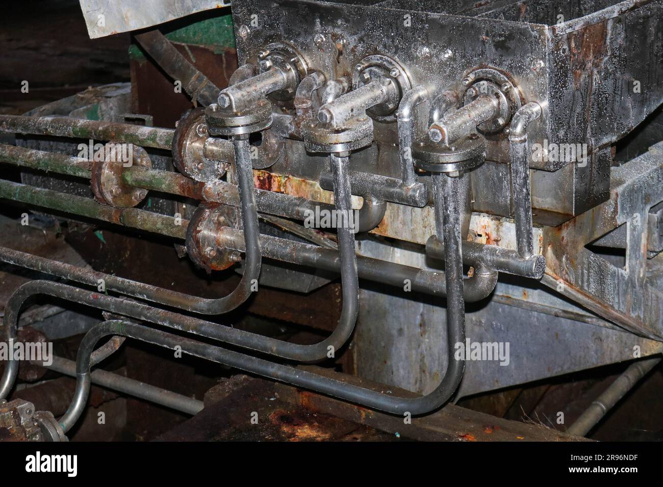 Water tank valve disc hi-res stock photography and images - Alamy