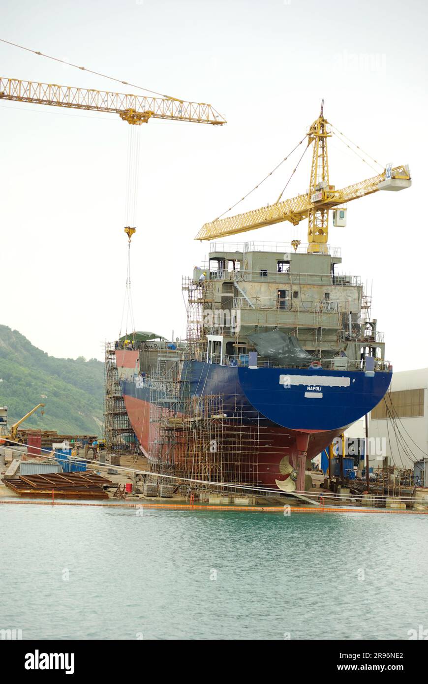 Shipbuilding hi-res stock photography and images - Alamy