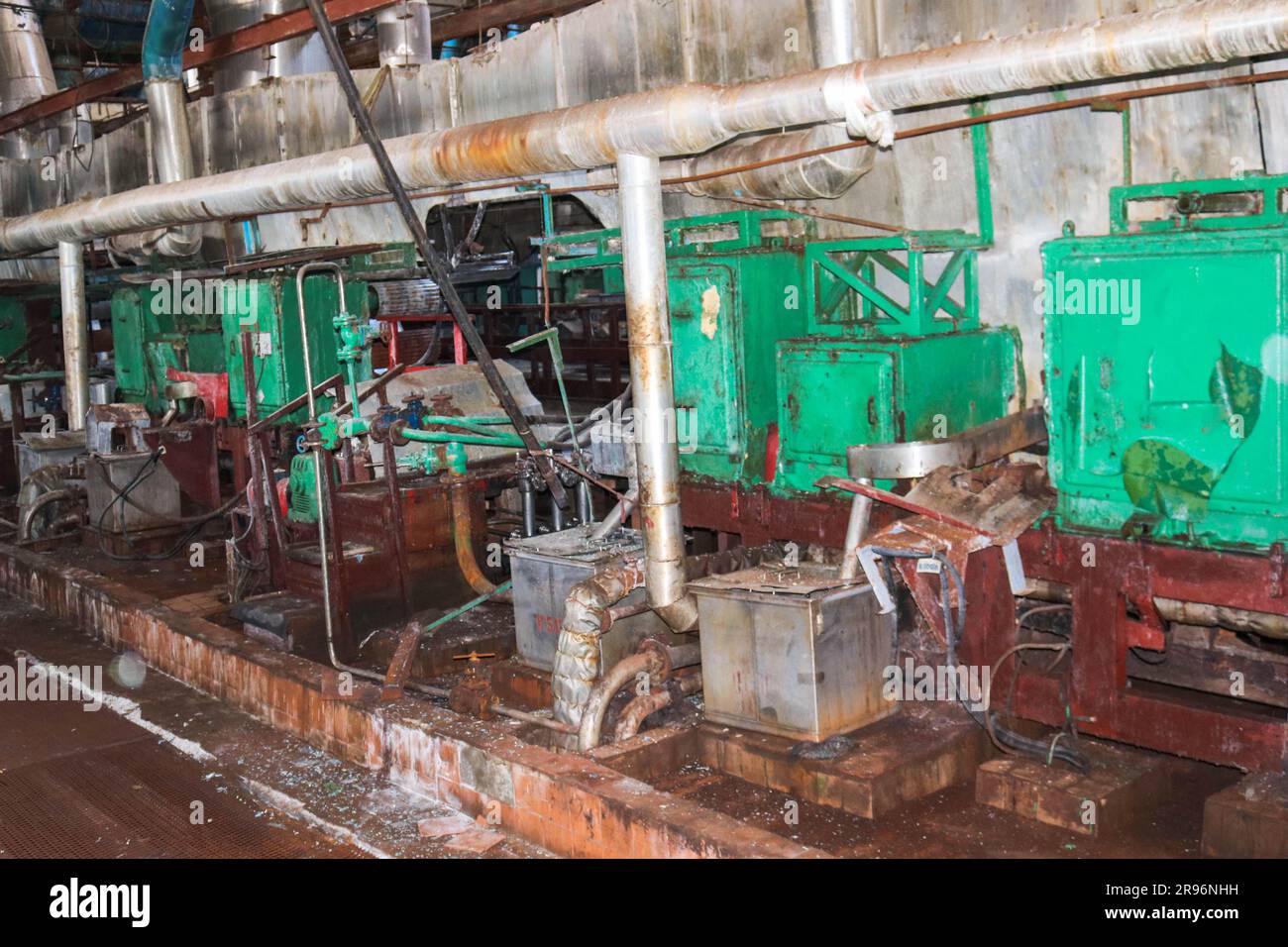 Engineering shop waste metal hi-res stock photography and images - Alamy