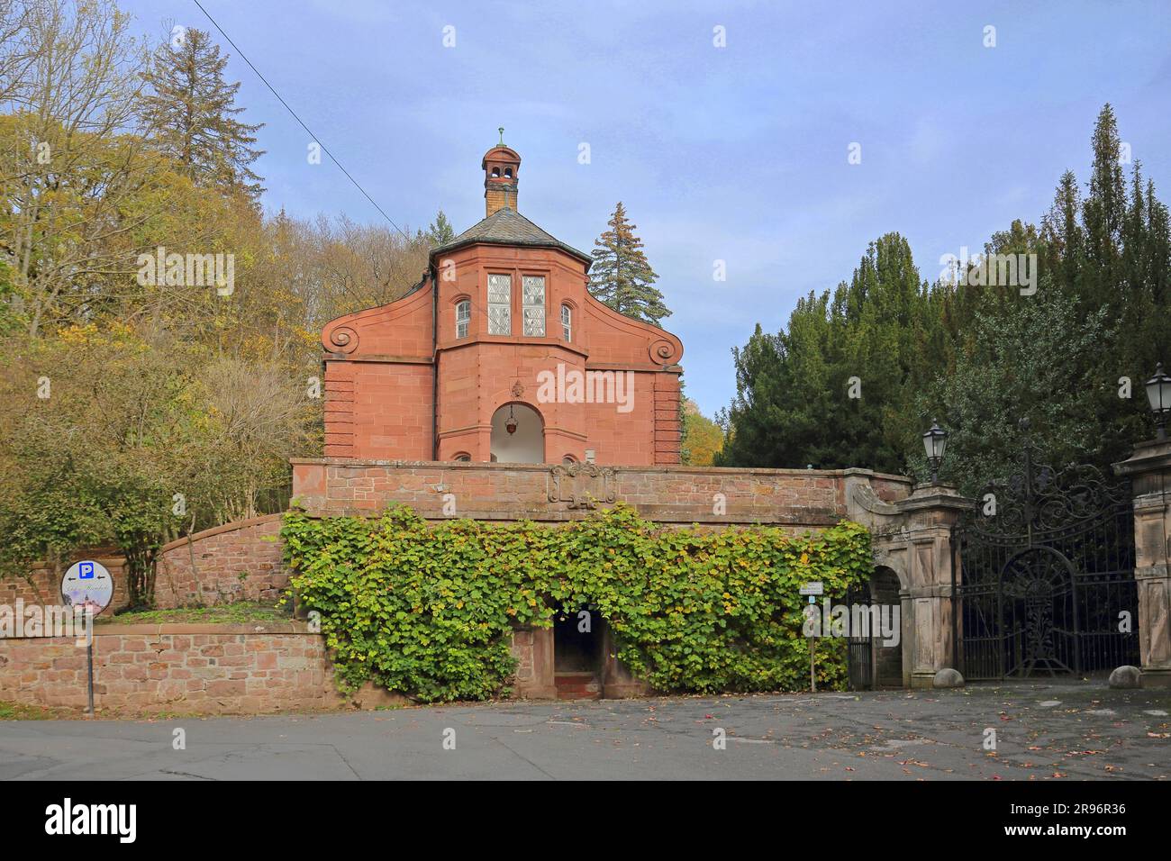 Building built 1884 at the castle, historicism, Ramholz, Vollmerz ...