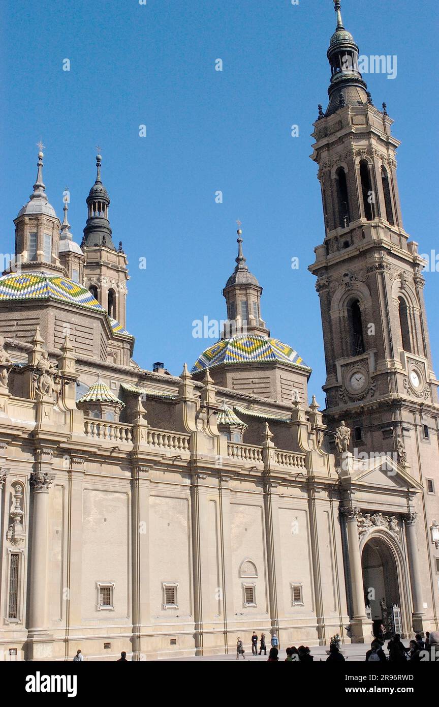 Basilica Cathedral of Our Lady of the Pillar, Zaragoza, Basilica ...